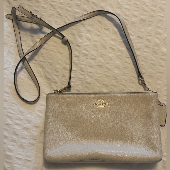 Coach | Bags | Coach Pebbled Leather Lyla Crossbody Purse In Cream ...